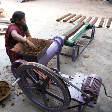 Cow dung log Machine for Eco friendly cremation | Mitticool